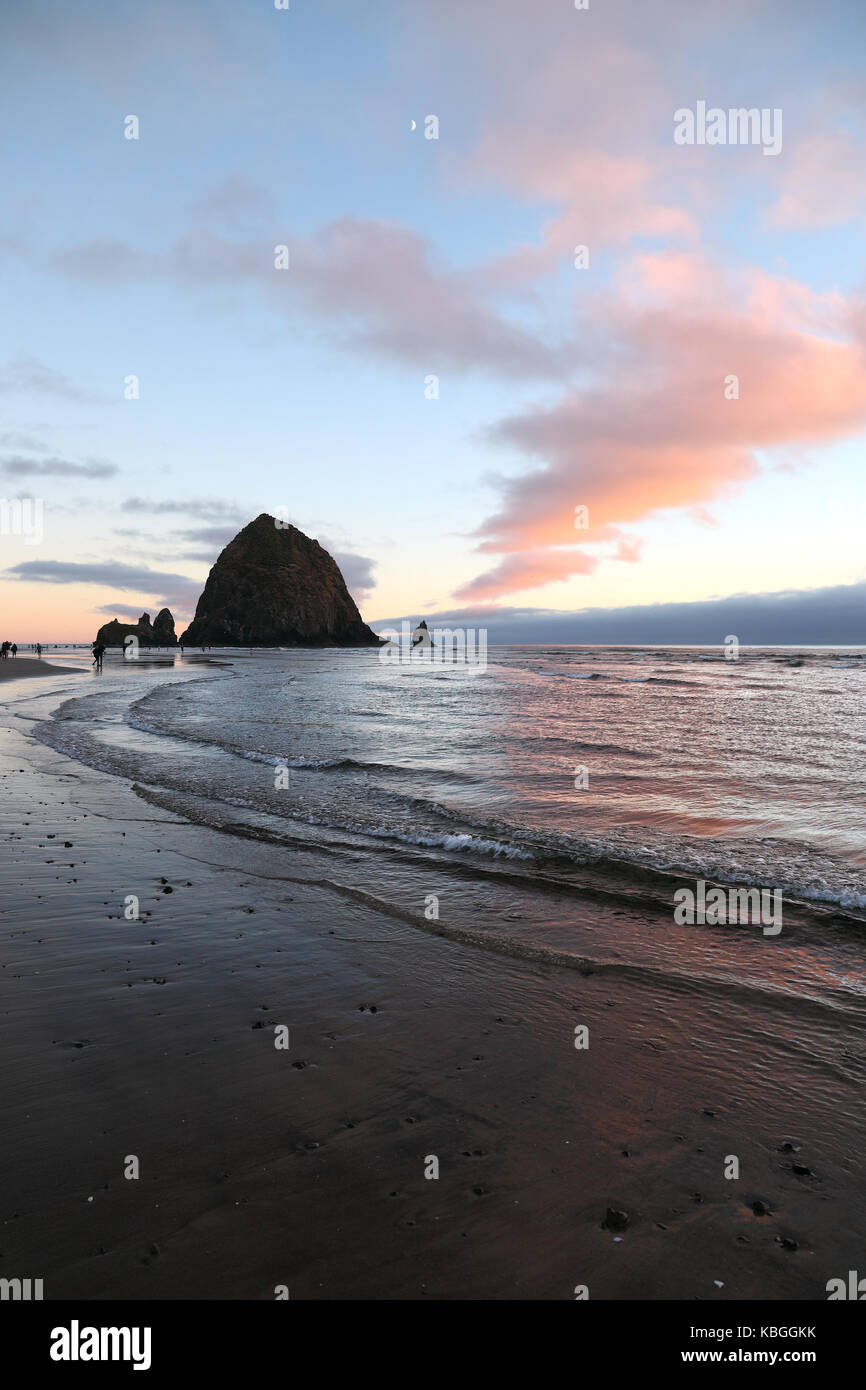 Sunset at Cannon Beach , Oregon Stock Photo - Alamy