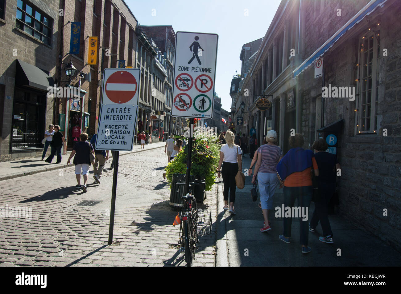 French Stop Sign High Resolution Stock Photography and Images - Alamy