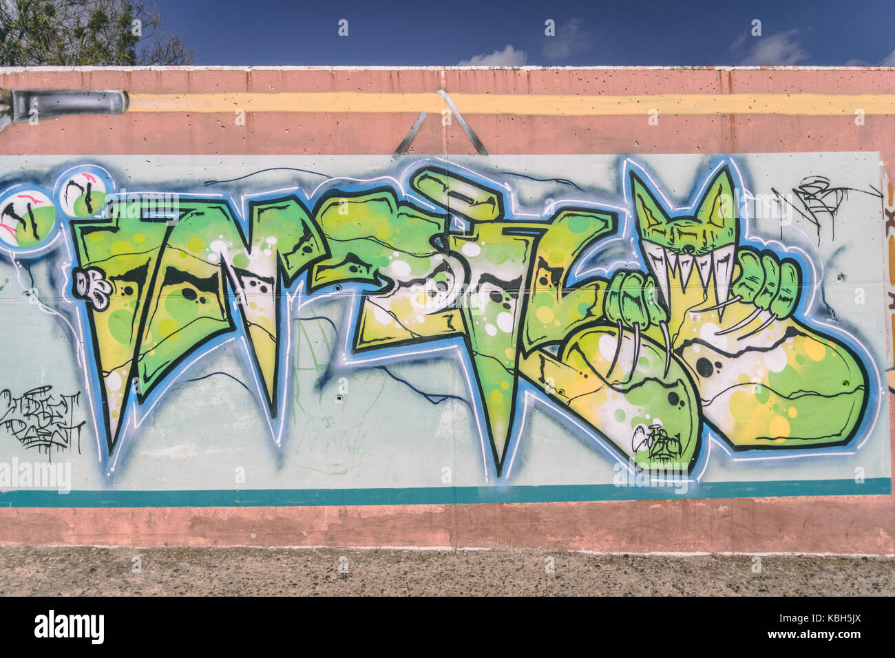 Graffiti & Street art - Barcelona, Spain Stock Photo - Alamy
