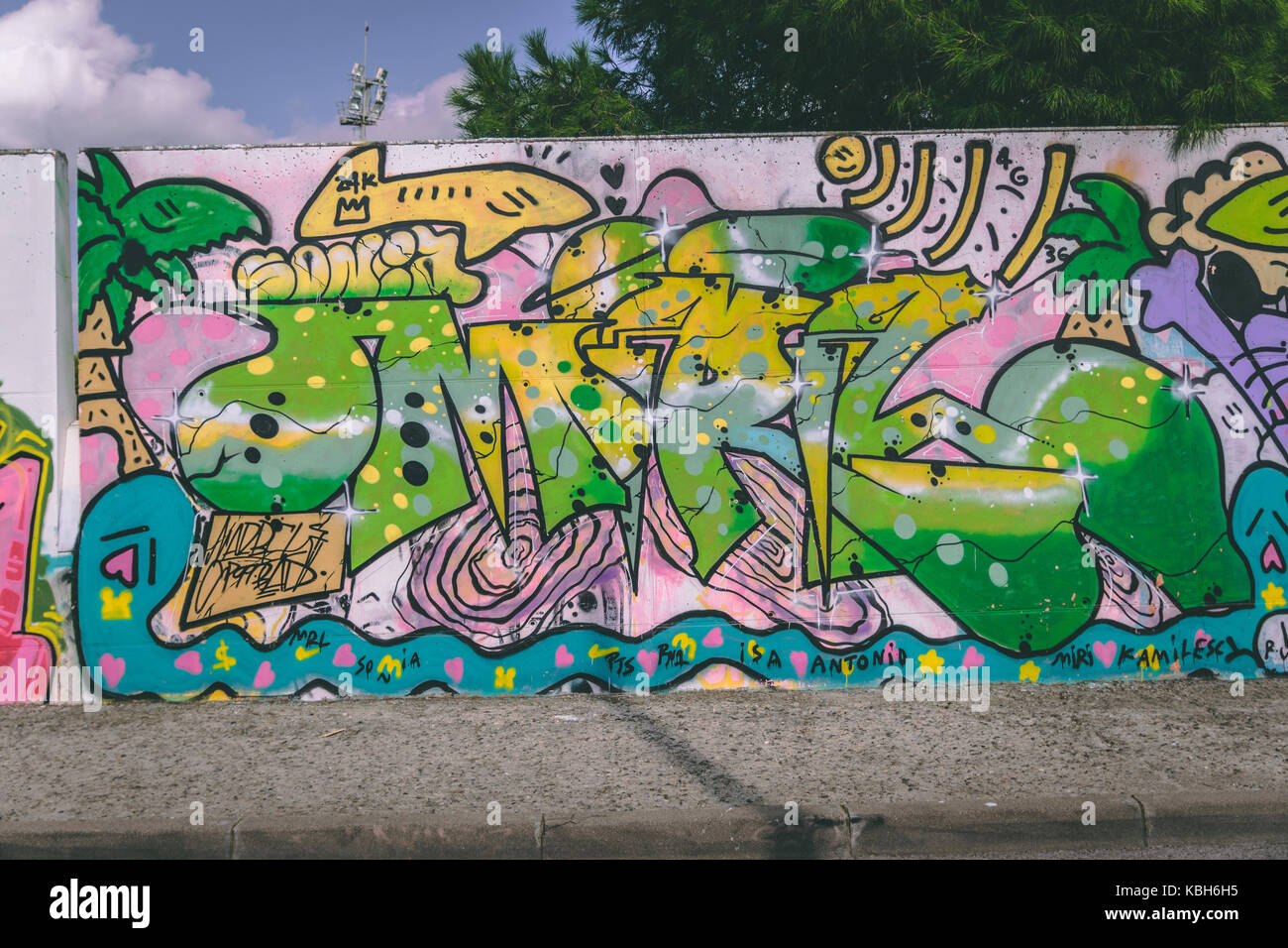 Graffiti & Street art - Barcelona, Spain Stock Photo - Alamy
