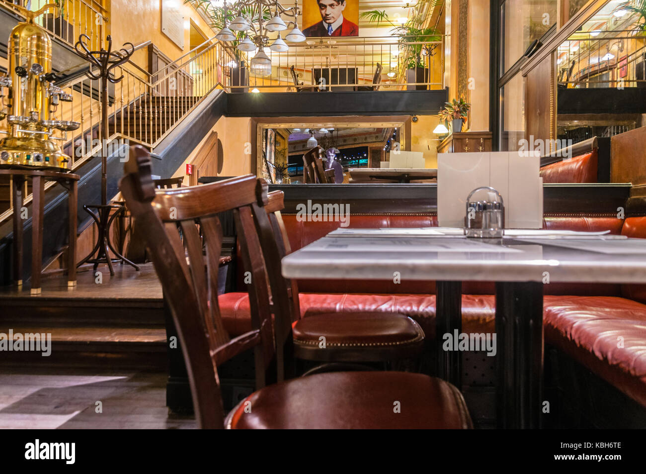 Budapest cafe hi-res stock photography and images - Alamy