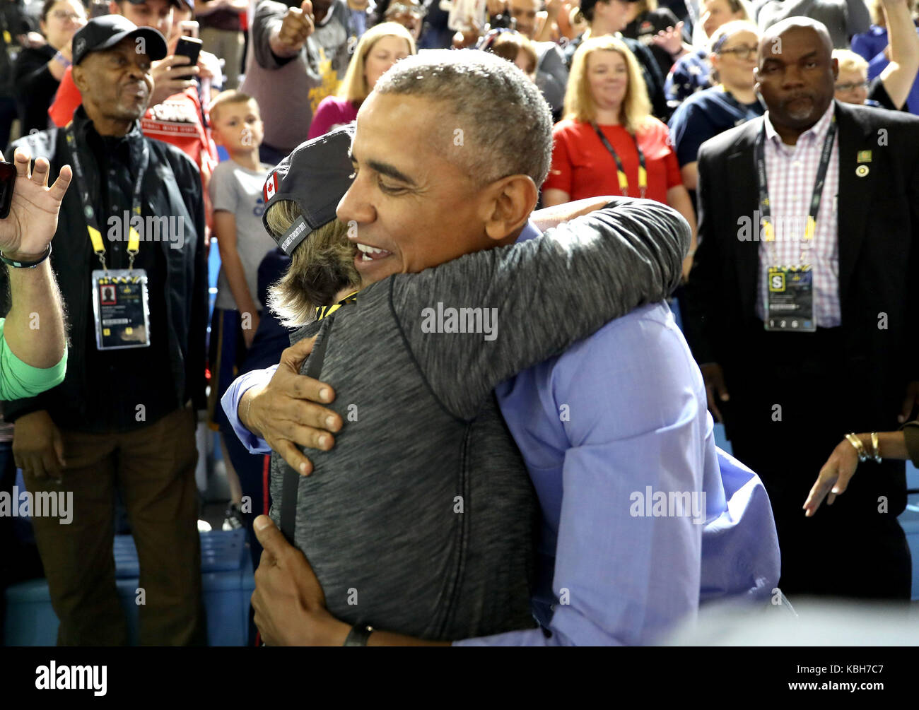 Barack Obama meets members of the public at the wheelchair basketball ...