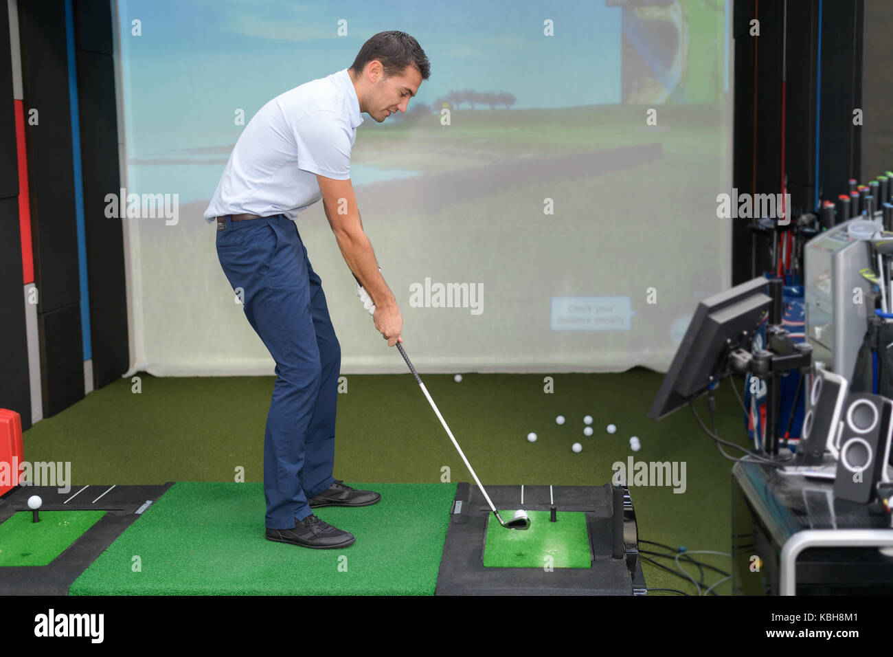 the indoor golf Stock Photo - Alamy