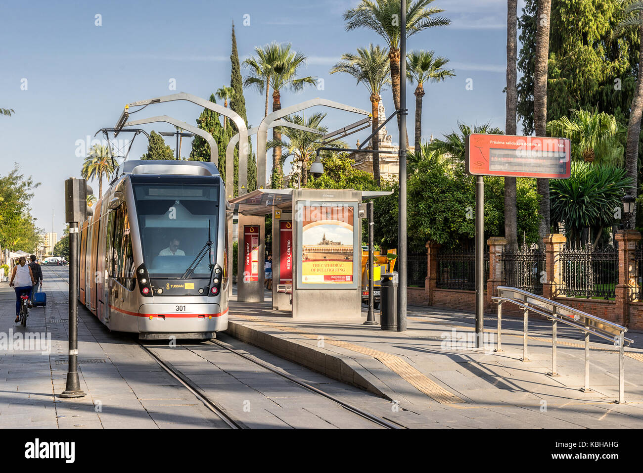 Metrocentro tram system hi-res stock photography and images - Alamy