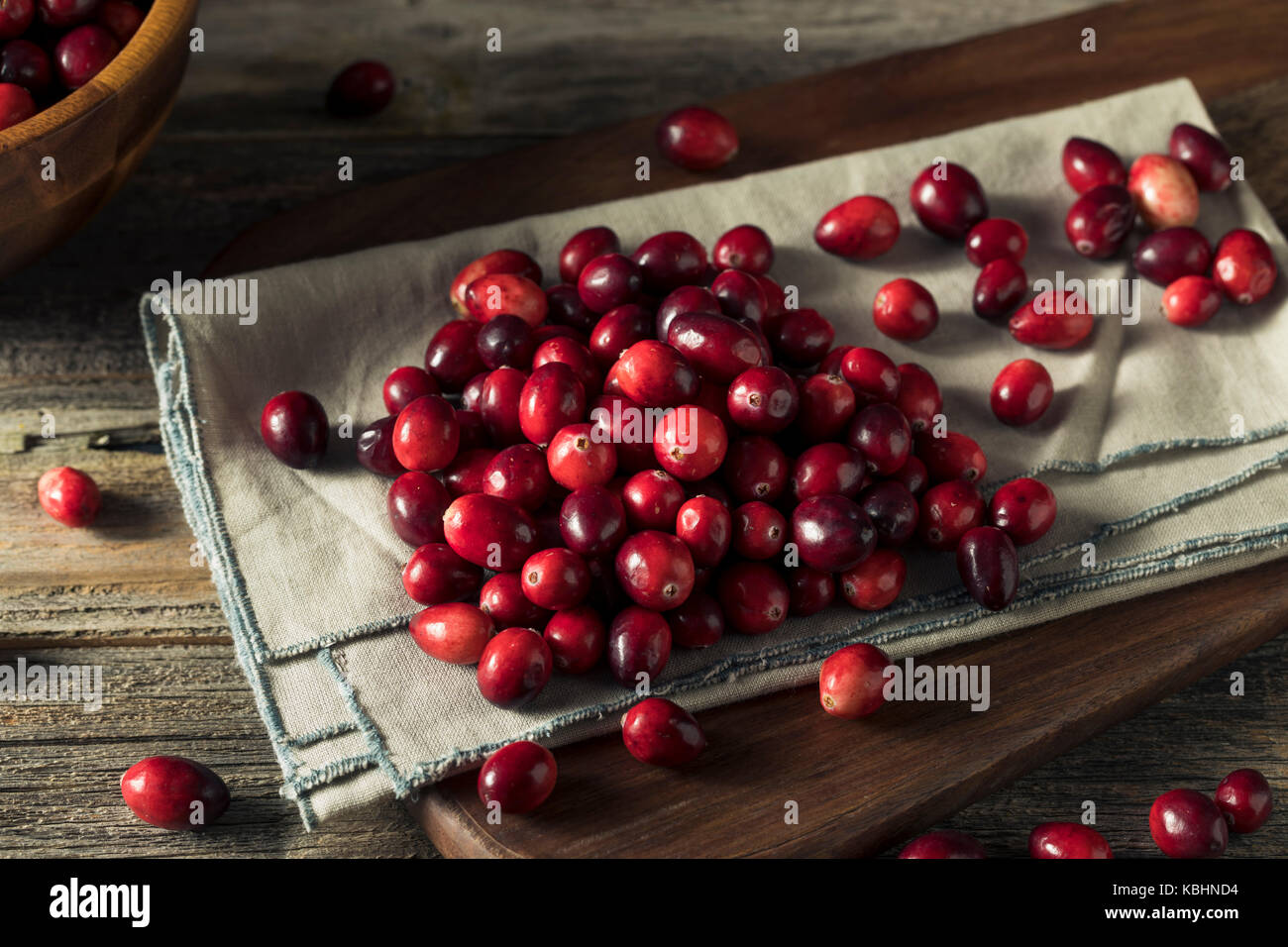 Raw Red Organic Cranberries Ready to Cook With Stock Photo - Alamy