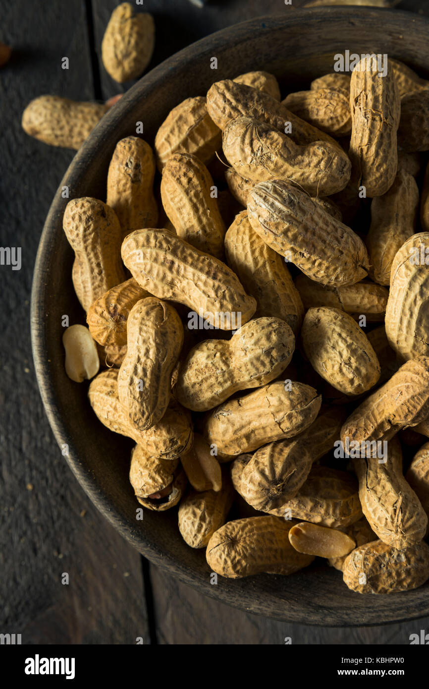 A pile of peanuts hi-res stock photography and images - Alamy