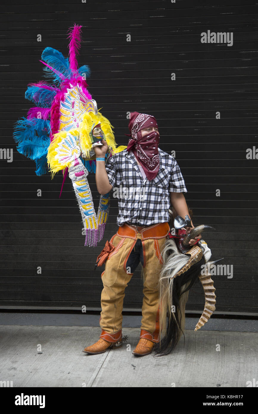 Proud Mexican Americans come out for the annual Mexican Independence ...
