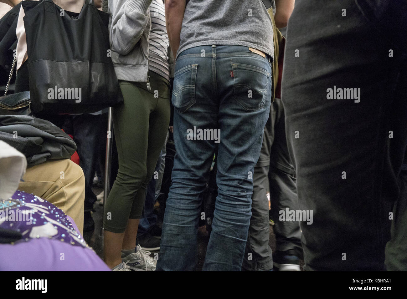 Crowded nyc subway car hi-res stock photography and images - Alamy