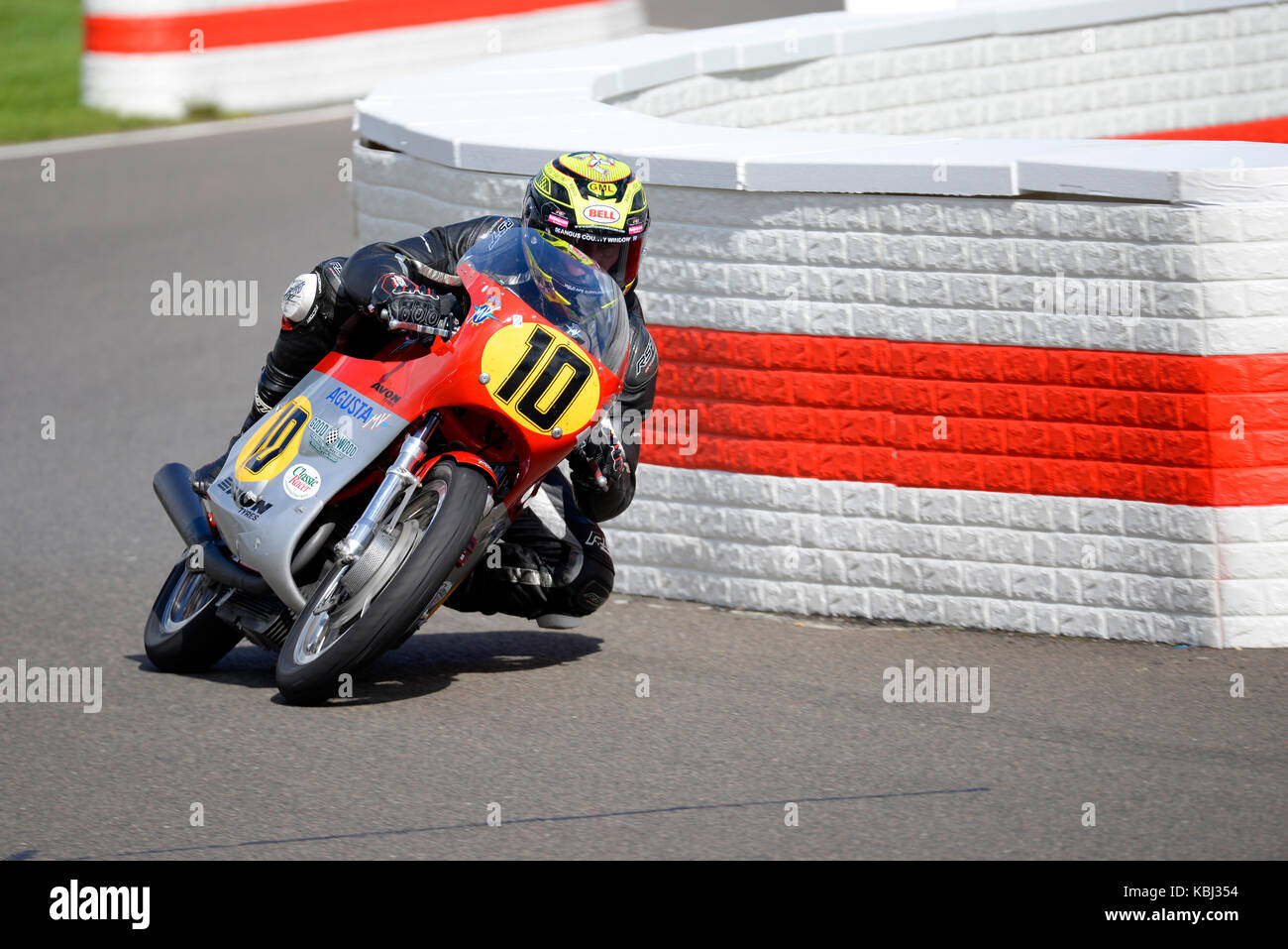 MV Agusta 500/3 owned by John Chapman ridden by Gary Johnson racing at ...