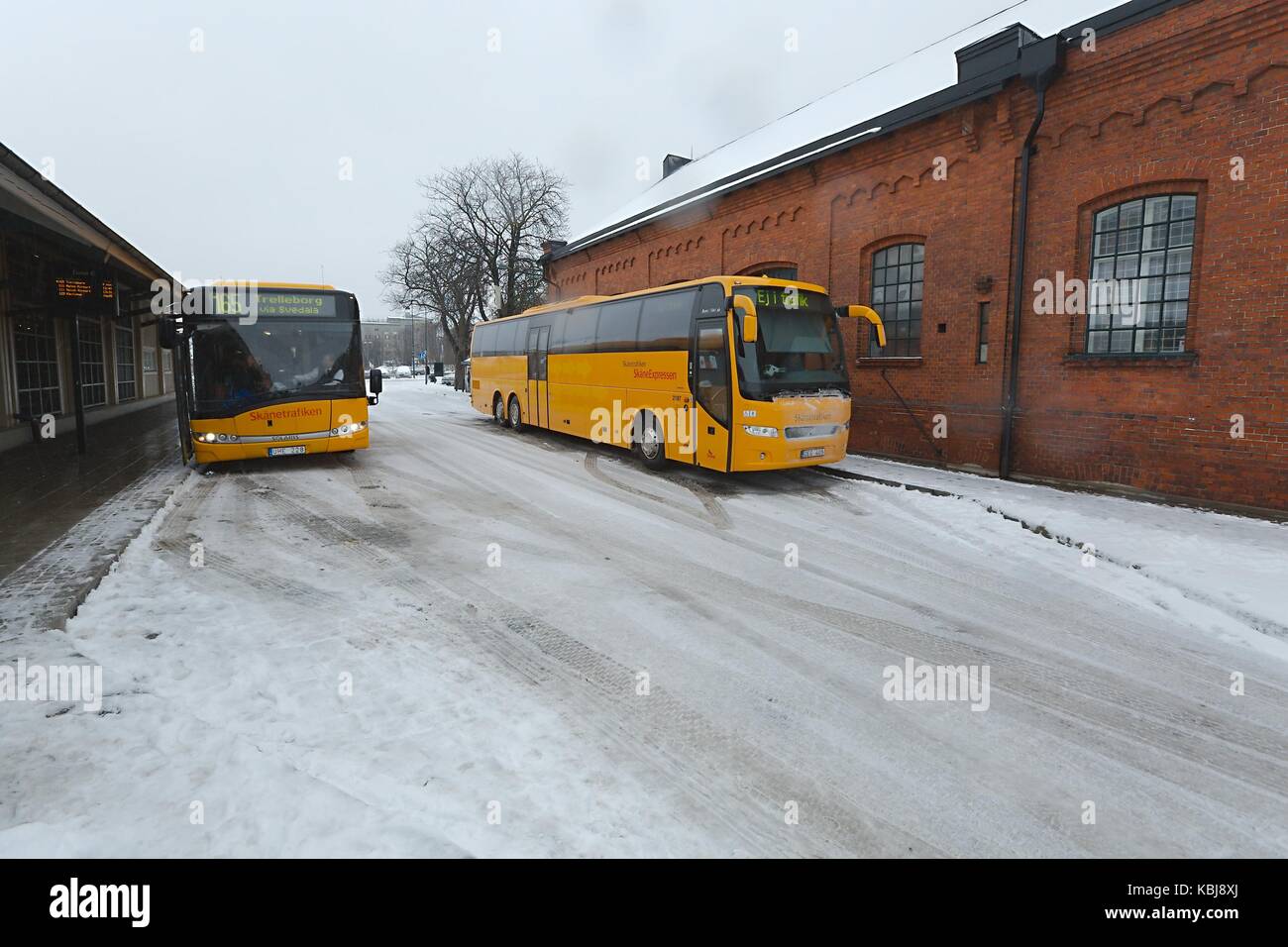 Bus stop at central station hi-res stock photography and images - Alamy