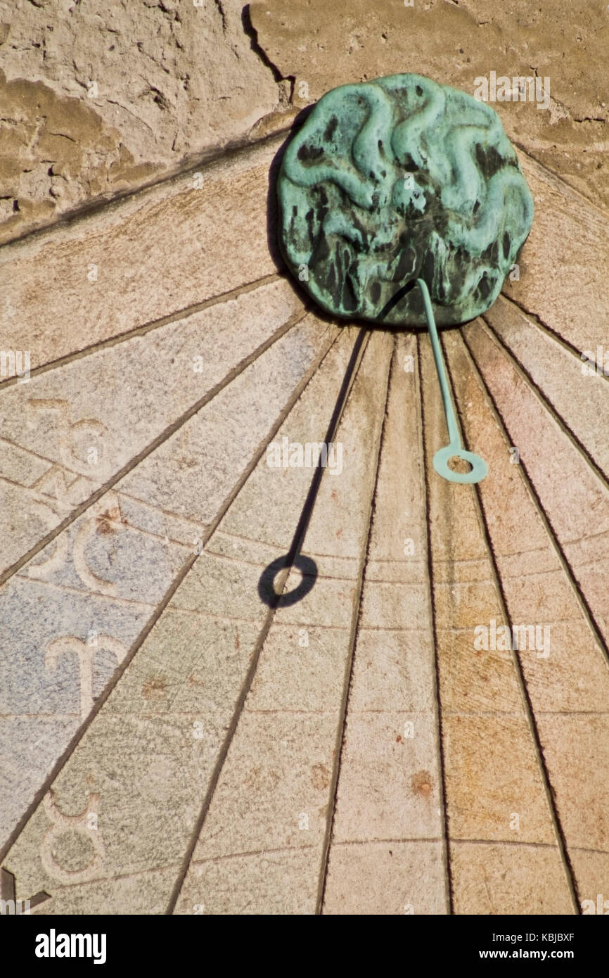 Vintage sun clock on a wall in Zagreb Stock Photo - Alamy