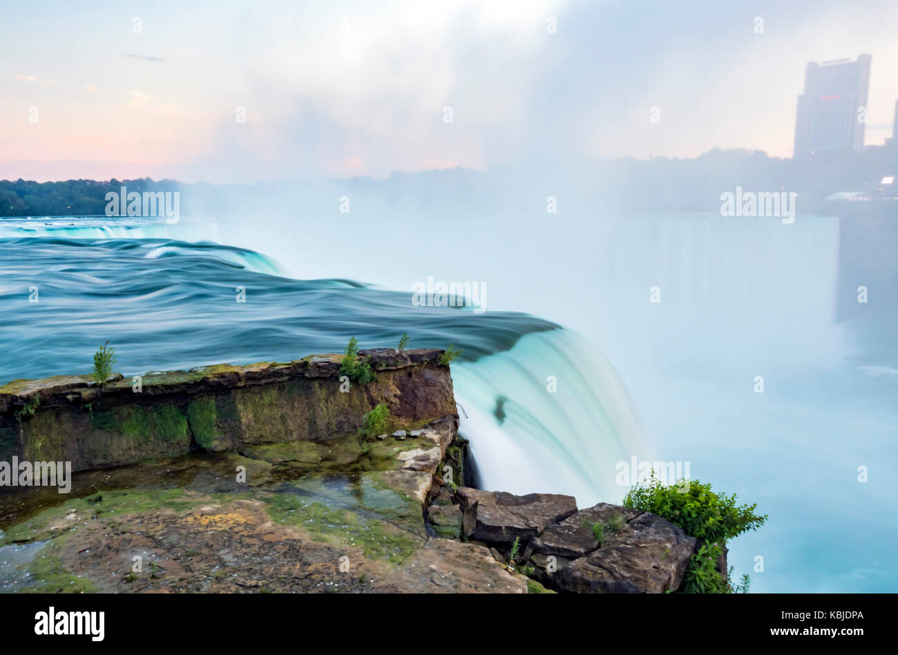 Niagara falls sunset hi-res stock photography and images - Alamy