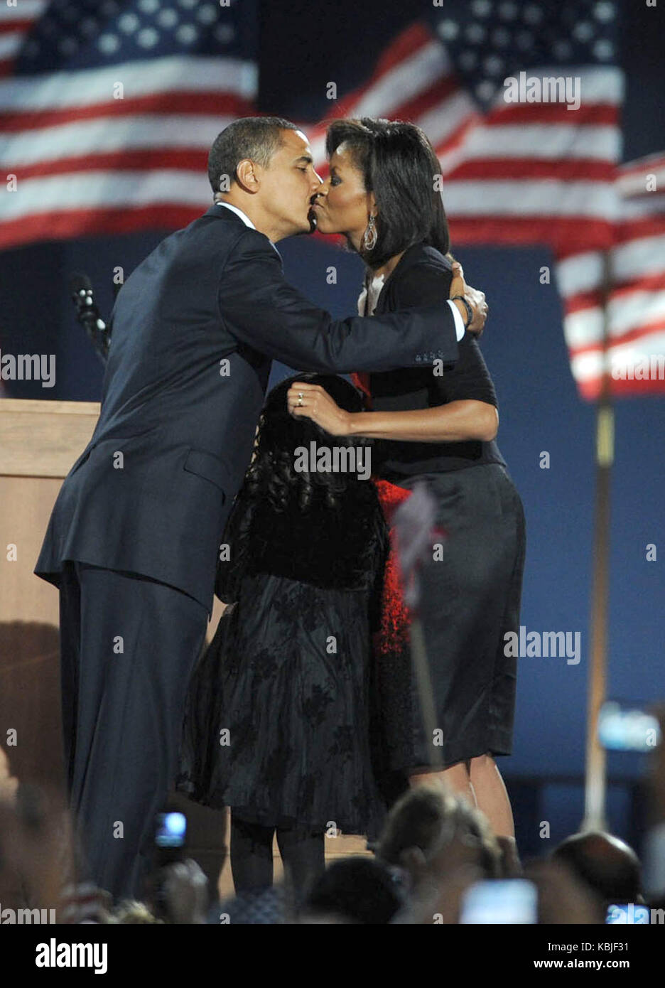 Obama victory speech 2008 hi-res stock photography and images - Alamy