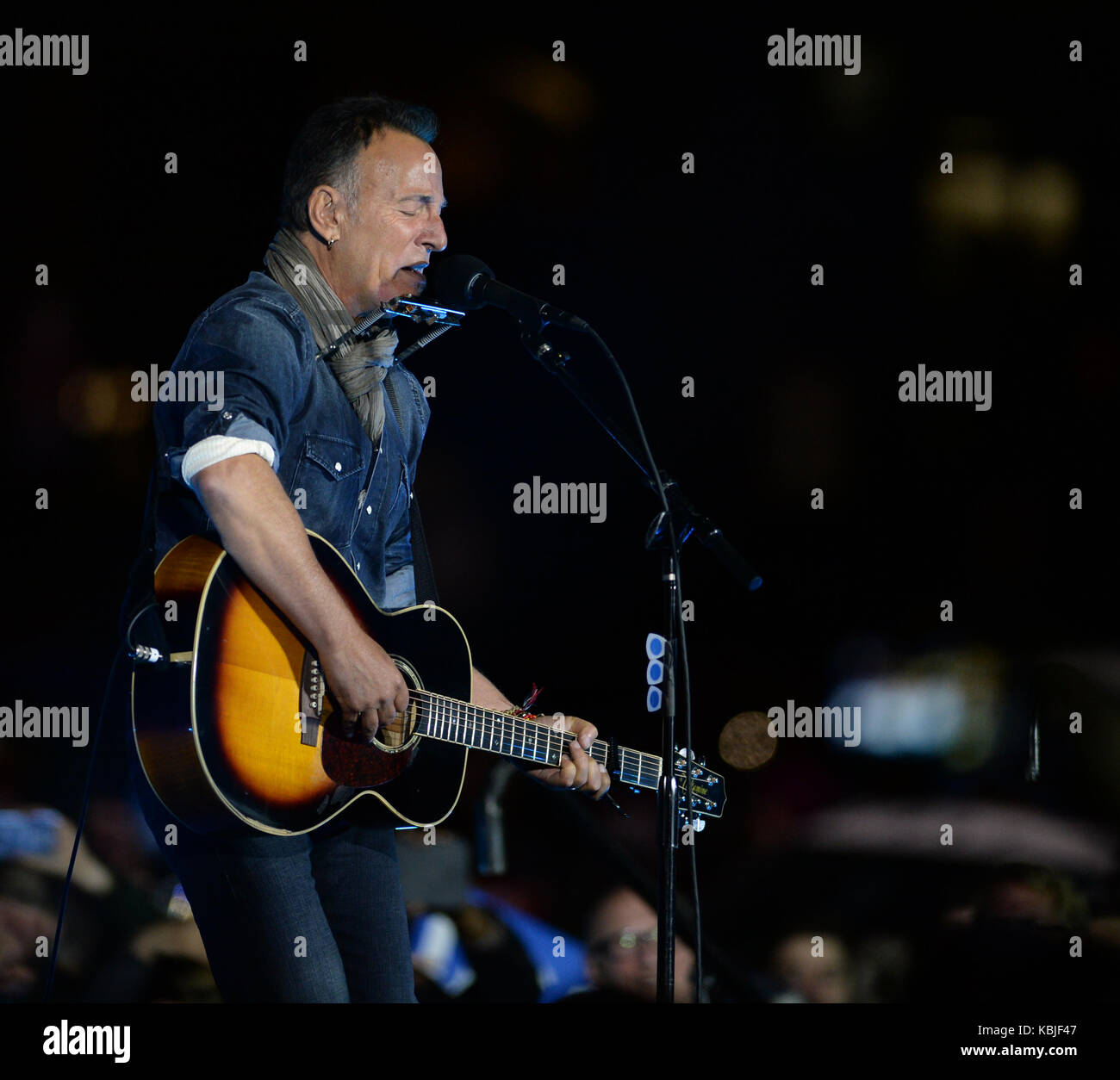 PHILADELPHIA, UNITED STATES - NOVEMBER 7: US Democratic presidential ...