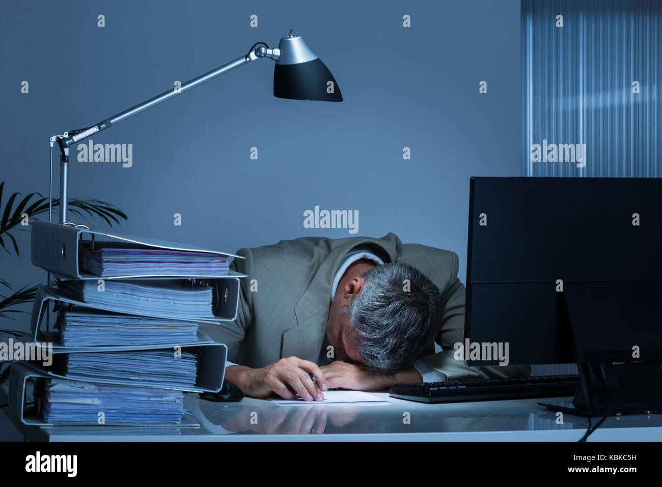 Work sleeping hi-res stock photography and images - Alamy
