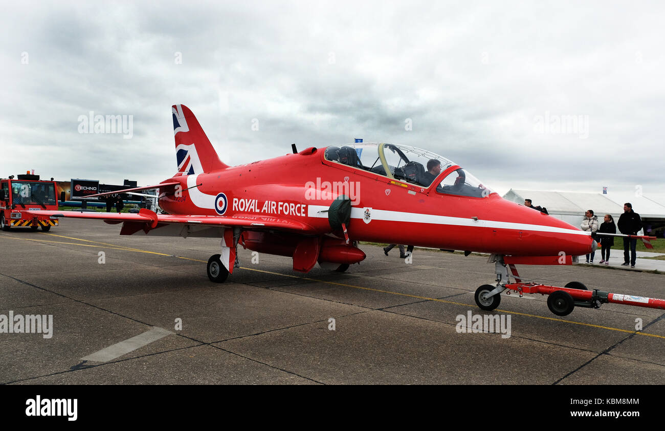 The Red Arrows RAF aerobatic display team Stock Photo - Alamy