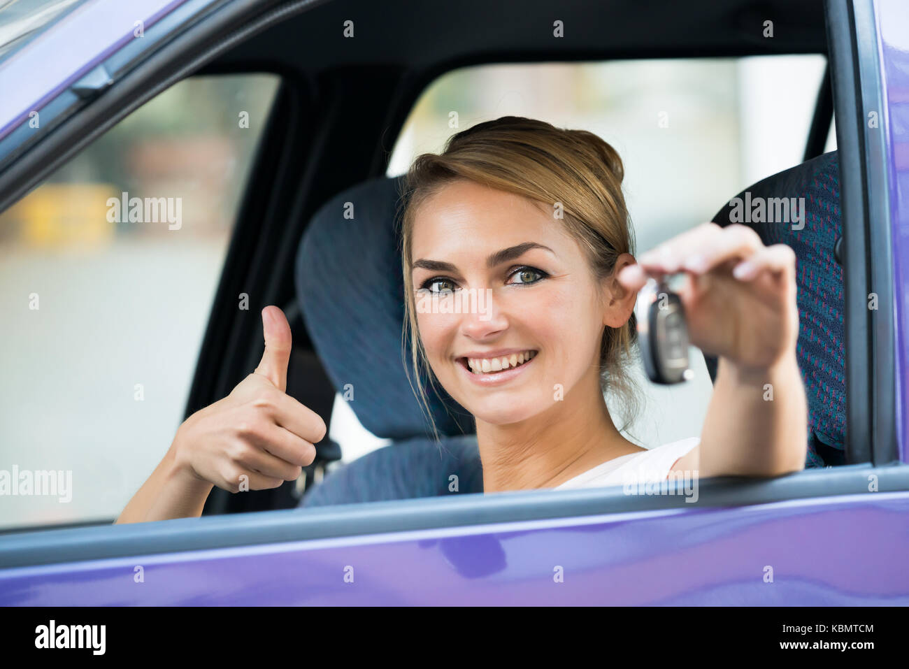Woman thumbs up car hi-res stock photography and images - Alamy
