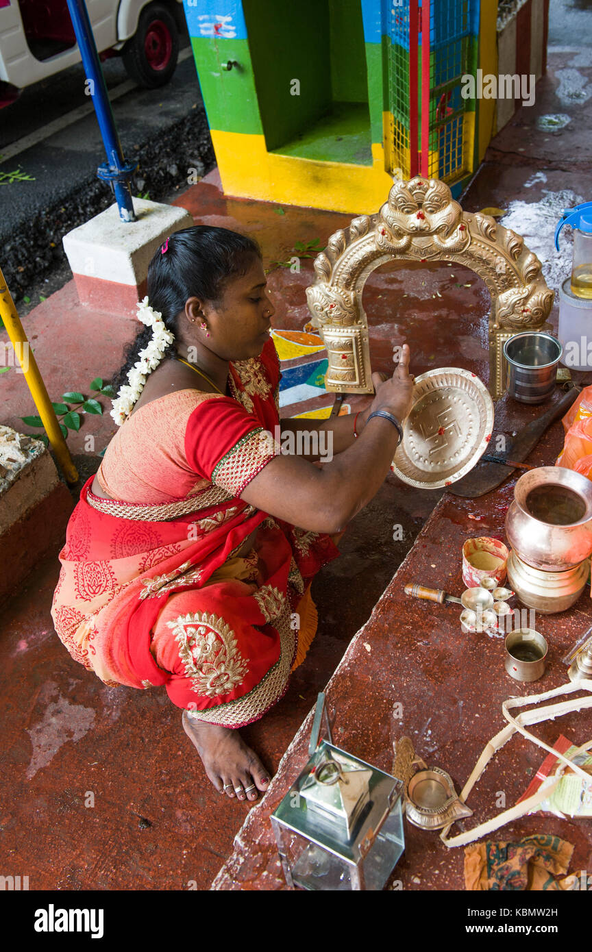 Puja hi-res stock photography and images - Alamy