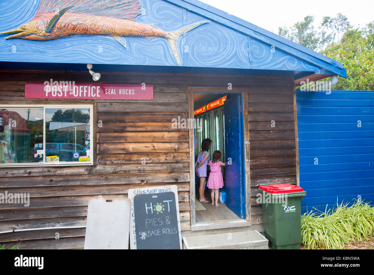 General store seal rocks nsw hi-res stock photography and images - Alamy