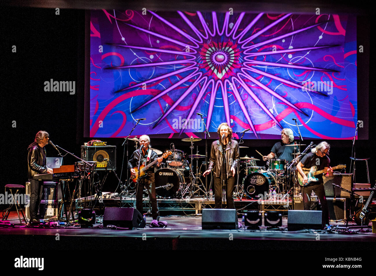 Zombies group hi-res stock photography and images - Alamy