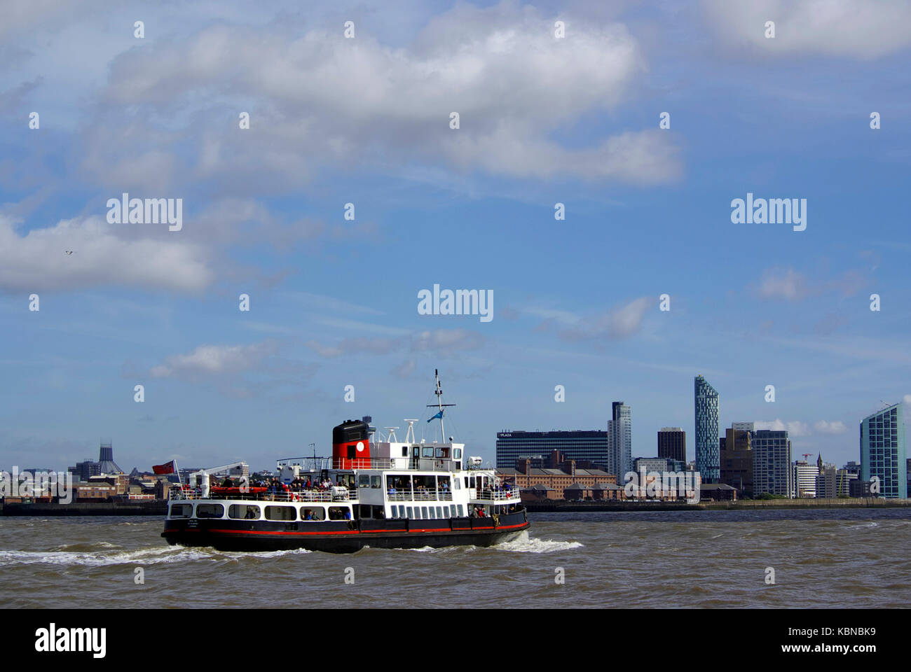 Liverpool mersey ferry people hi-res stock photography and images - Alamy