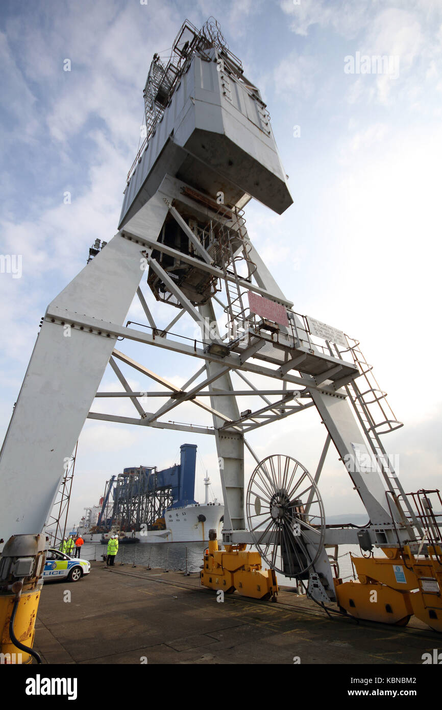 Goliath Crane on River Forth Stock Photo - Alamy