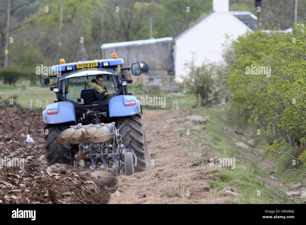 Farmer ploughing field hi-res stock photography and images - Alamy