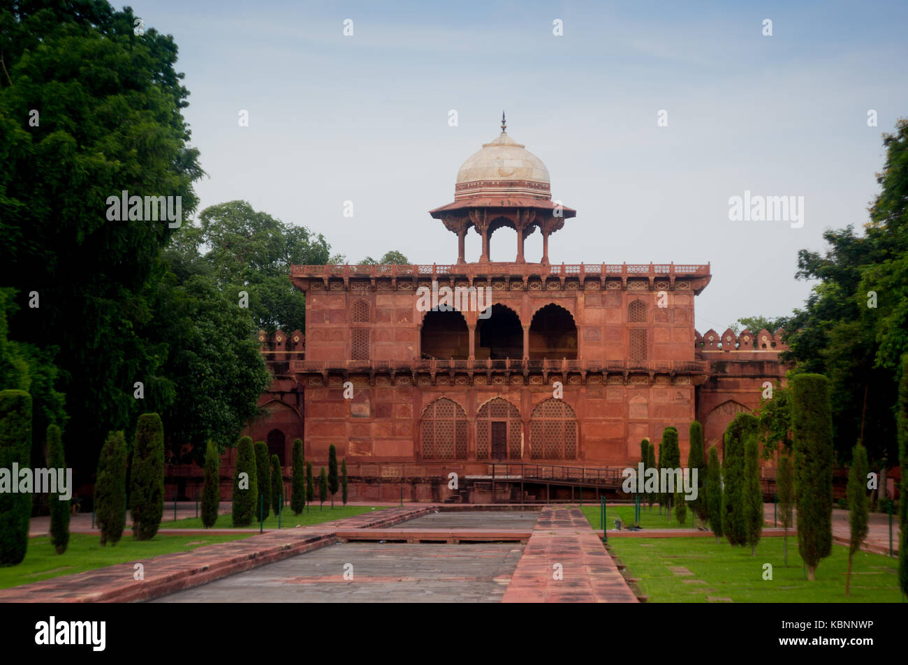 Mughal architecture gates in the Taj Mahal complex Stock Photo - Alamy