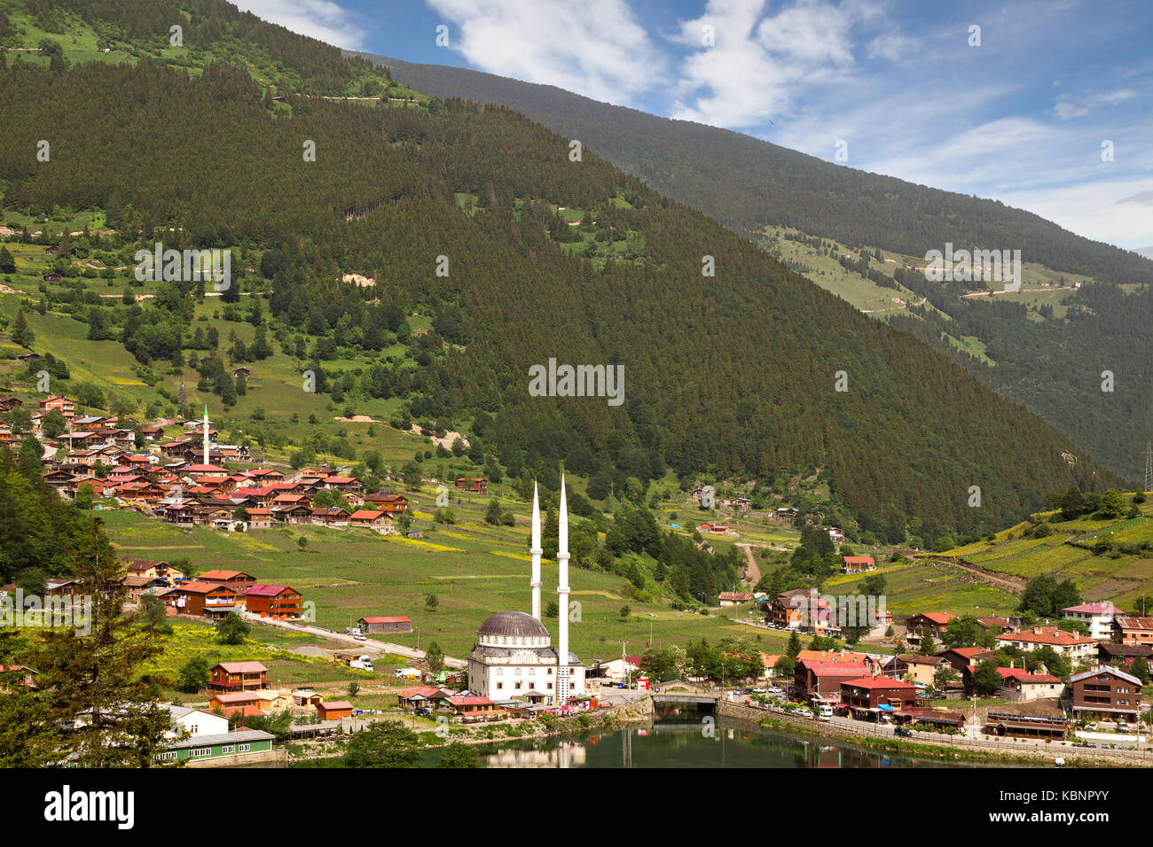 Mountain village of Uzungol in Trabzon, Turkey Stock Photo - Alamy