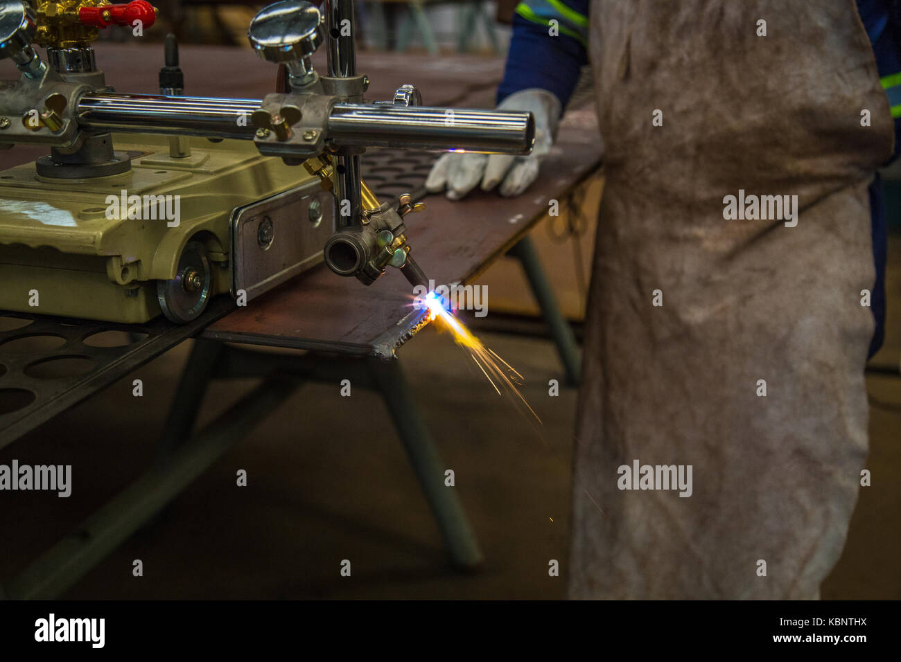 Spark machining hi-res stock photography and images - Alamy