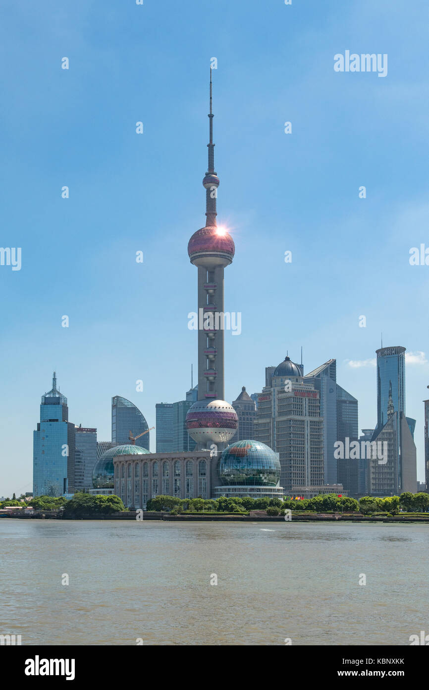 Oriental Pearl Tower, the Bund, Shanghai, China Stock Photo - Alamy