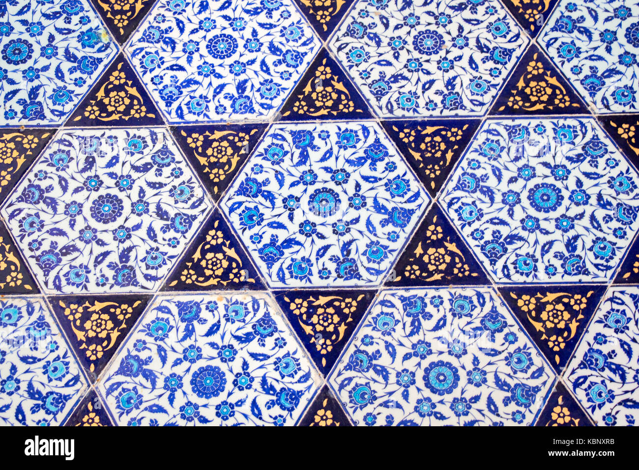 Ottoman time Turkish Tiles with patterns Stock Photo - Alamy