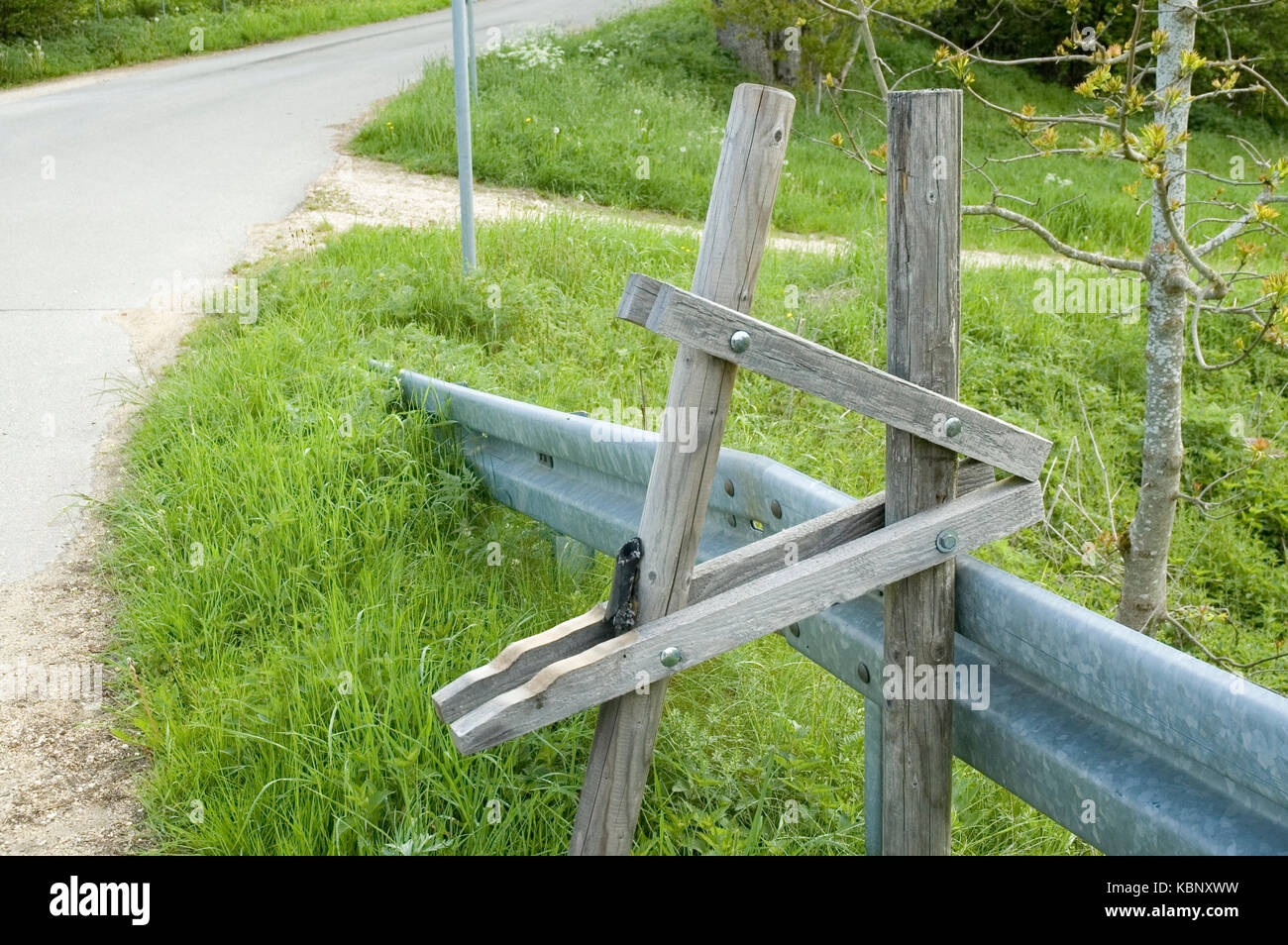 rubber bumper of a simple wooden barrier gate Stock Photo - Alamy