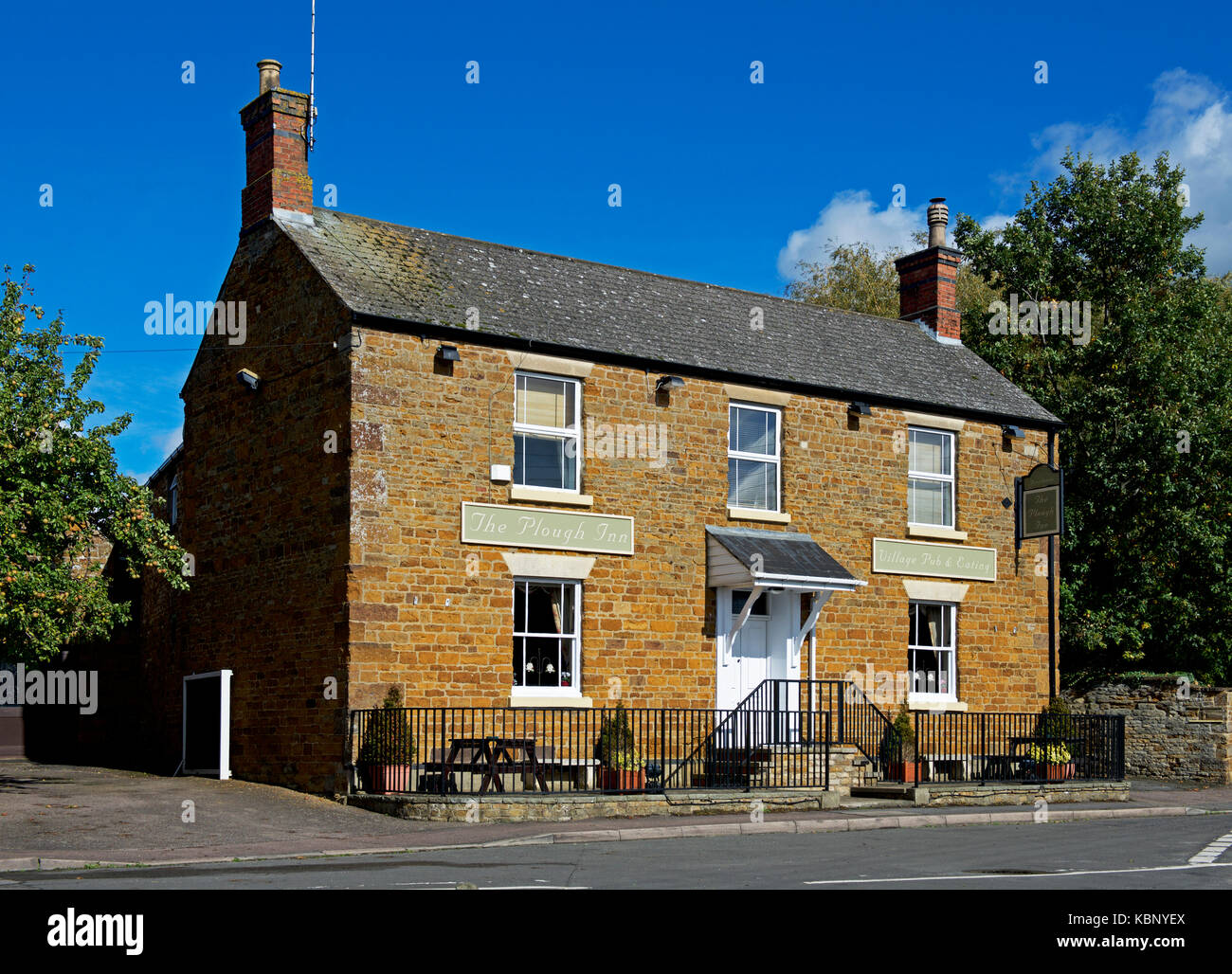 The plough inn england hi-res stock photography and images - Alamy