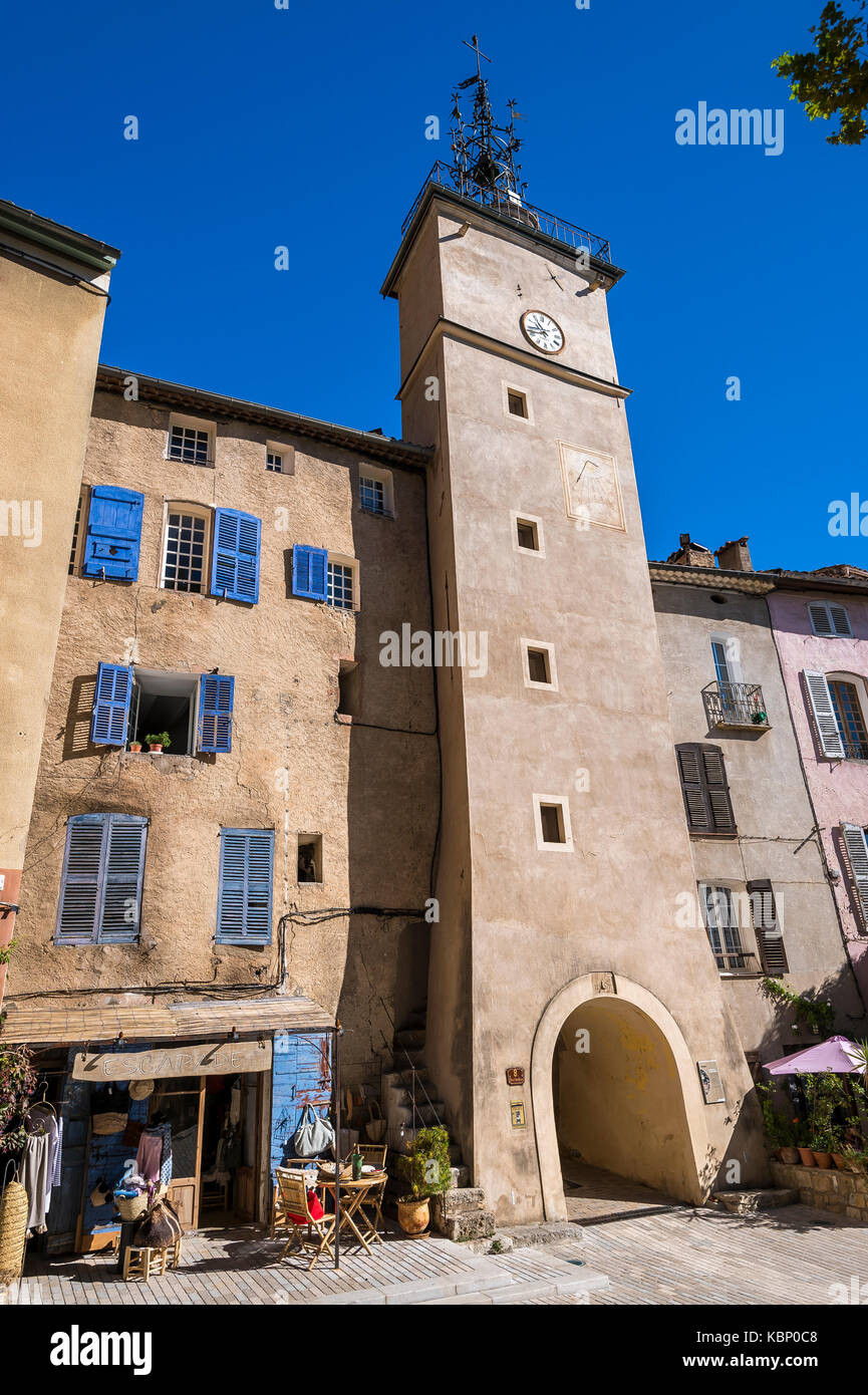 Place de la mairie hi-res stock photography and images - Alamy