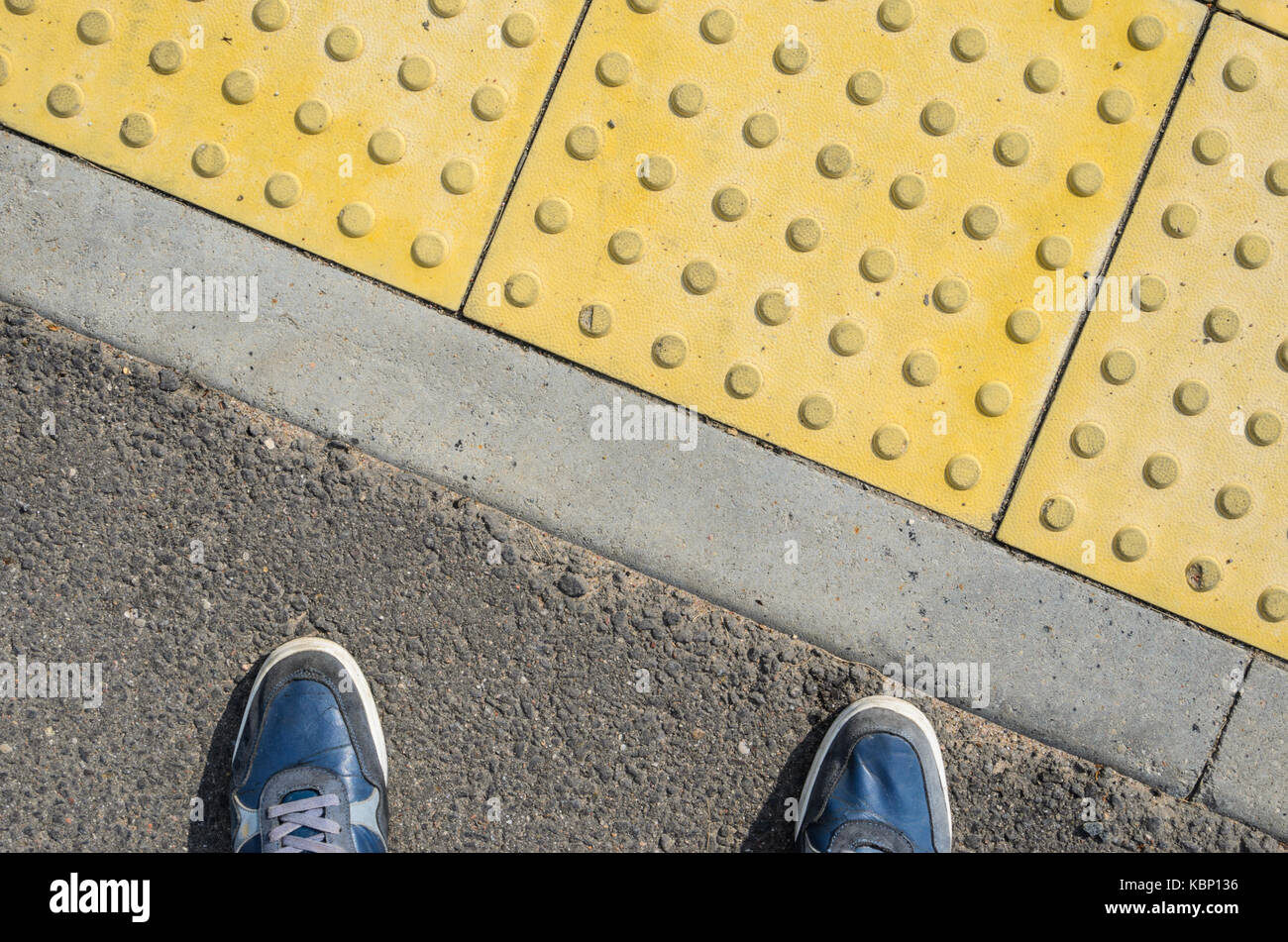 Dimple tile hi-res stock photography and images - Alamy
