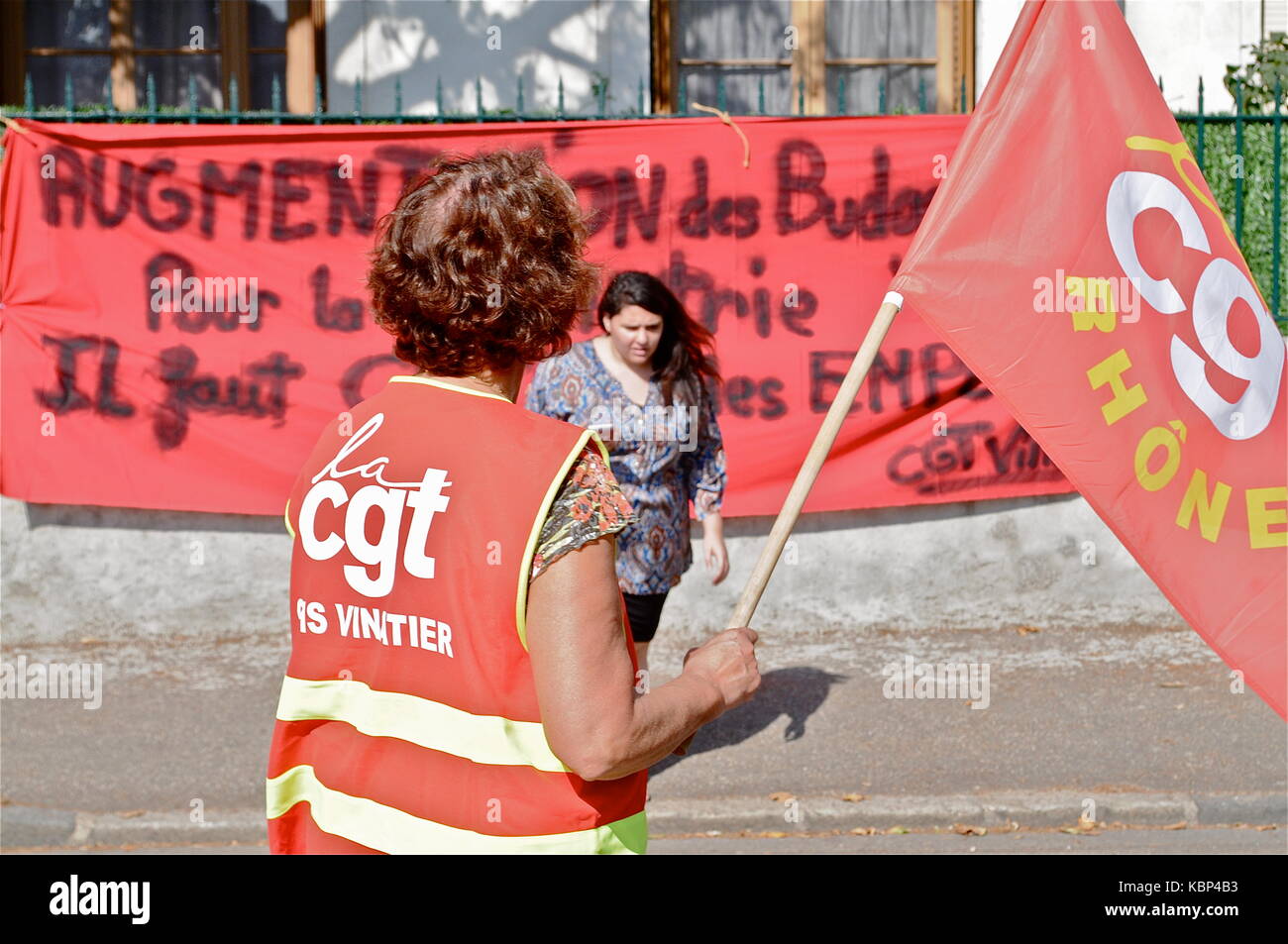 On strike Employees of Psychiatric hospital protest against working ...