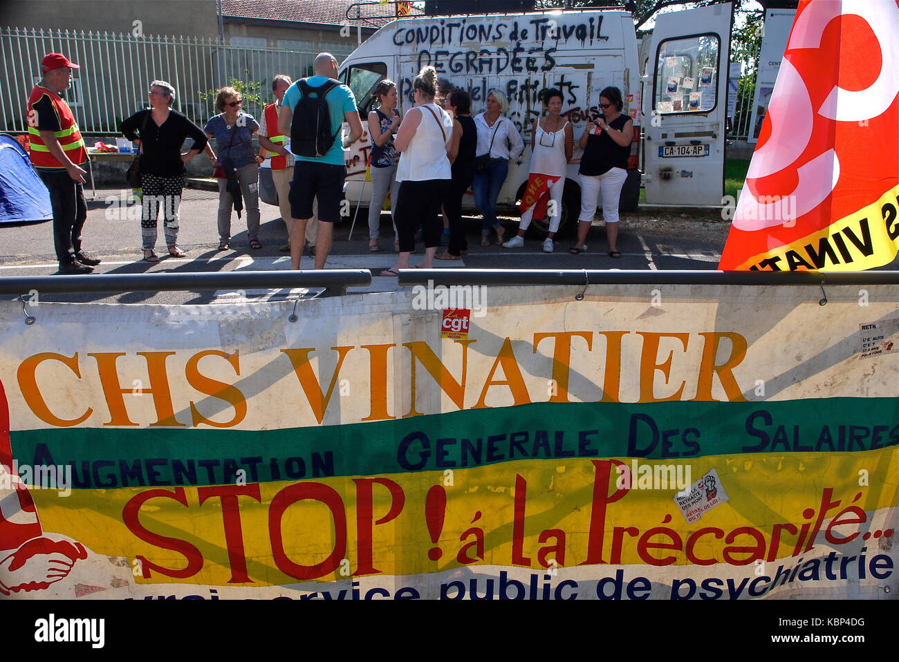 On strike Employees of Psychiatric hospital protest against working ...