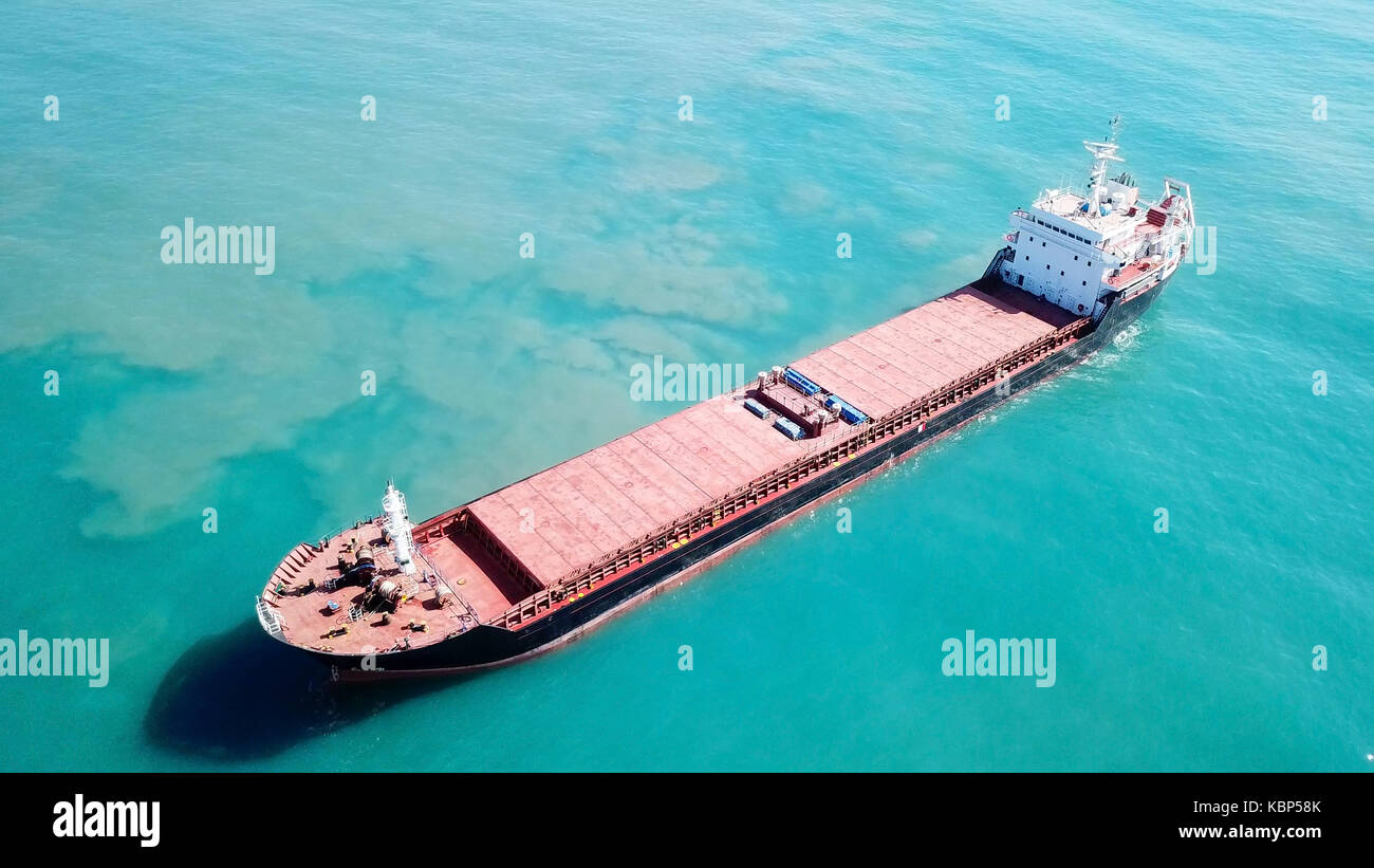 General cargo ships hi-res stock photography and images - Alamy