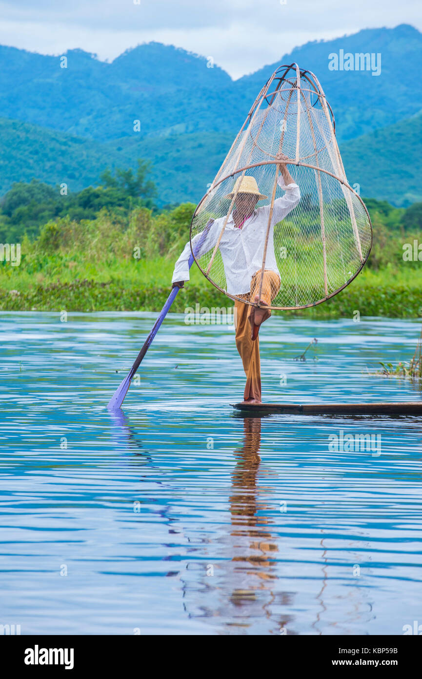 INLE LAKE , MYANMAR - SEP 07 : Burmese fisherman at Inle lake Myanmar ...