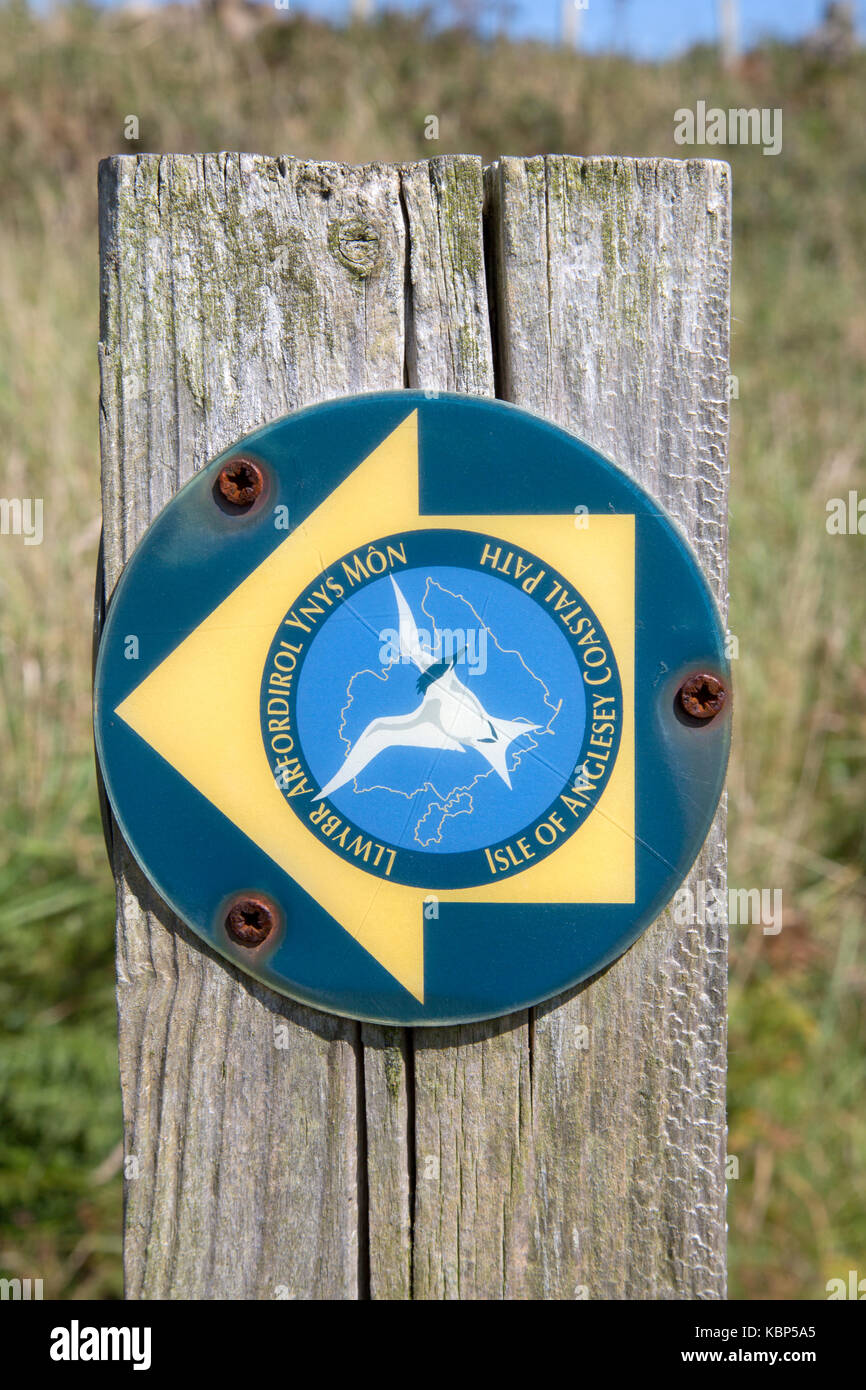 Anglesey coastal path sign hi-res stock photography and images - Alamy
