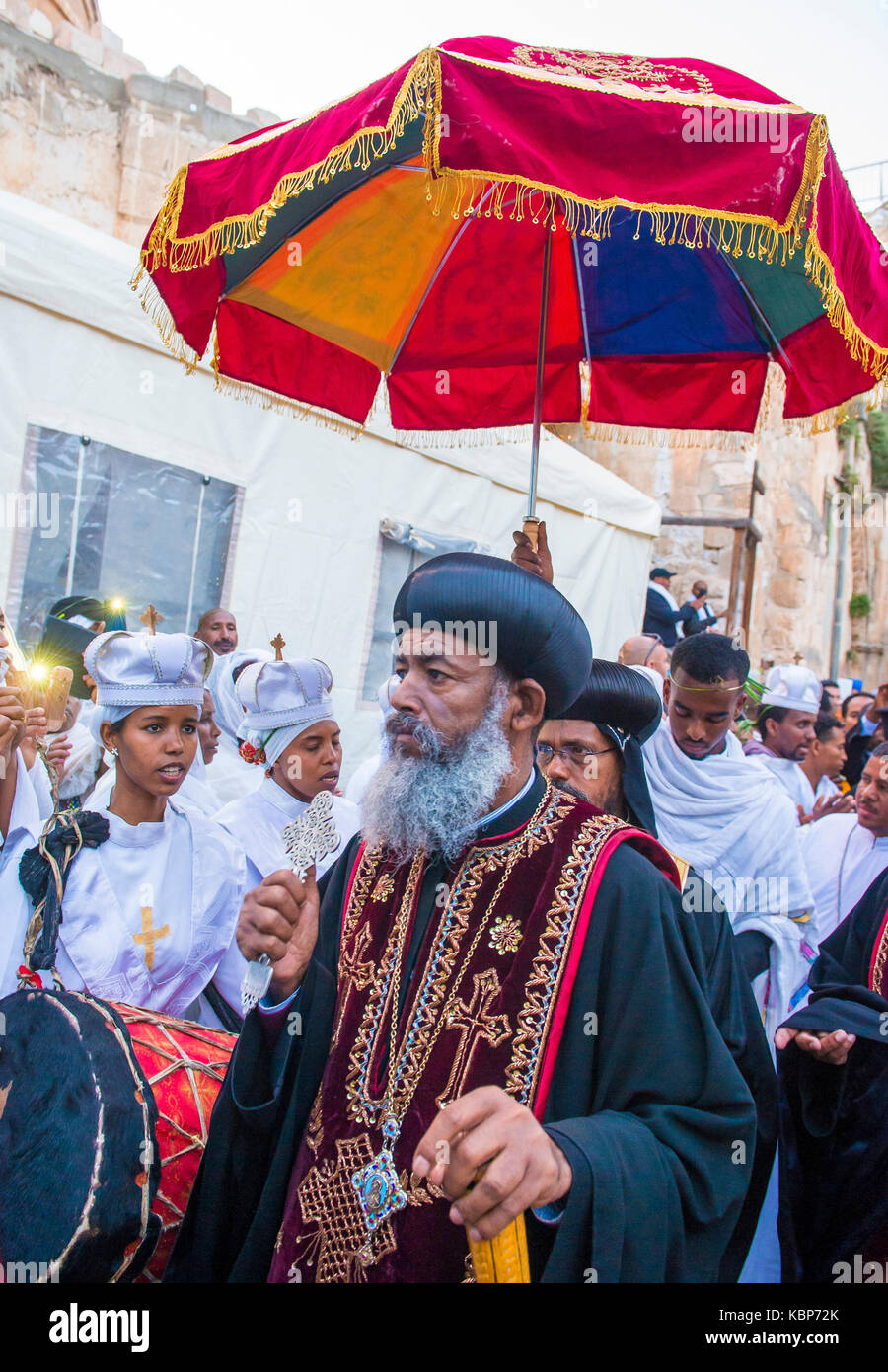 Ethiopian Orthodox pilgrims participates in the Holy fire ceremony at ...