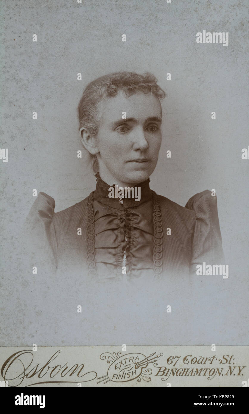 Unedited version of Victorian studio portrait cabinet card photograph ...