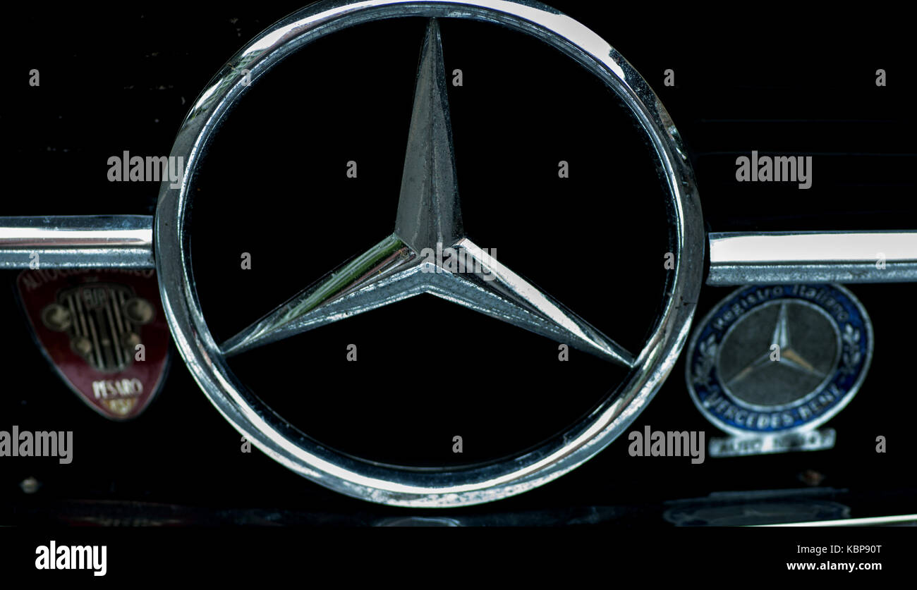 vintage mercedes logo Stock Photo - Alamy