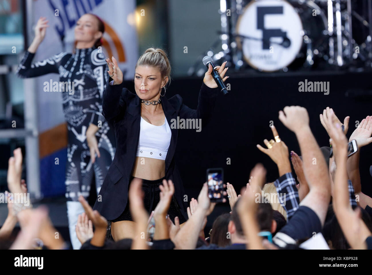 Fergie promotes her new album "Double Dutchess" with a performance on ...