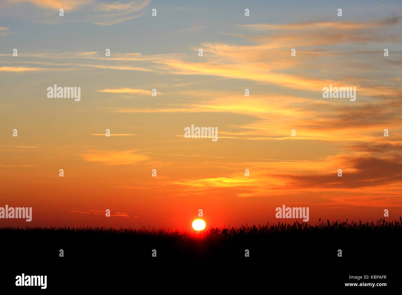 Clear and warm sunset hi-res stock photography and images - Alamy