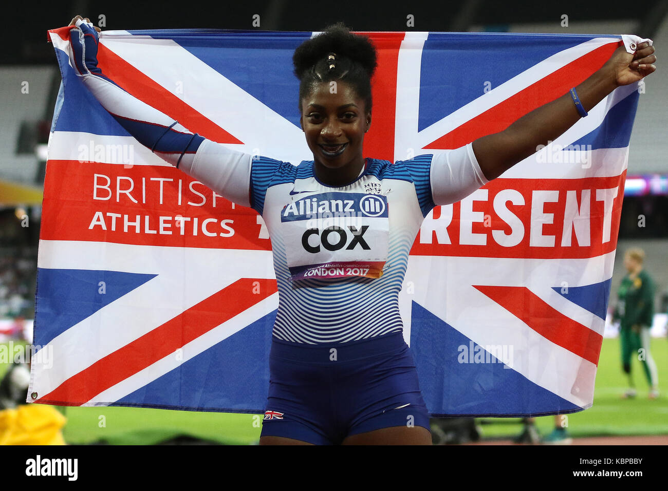 Kadeena COX of Great Britain wins gold in the Women's 400 m T38 Final ...