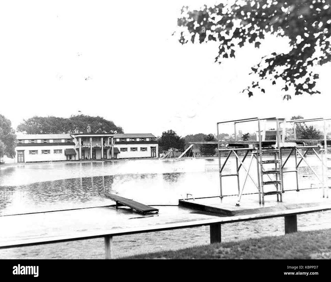 Poolhouse hi-res stock photography and images - Alamy