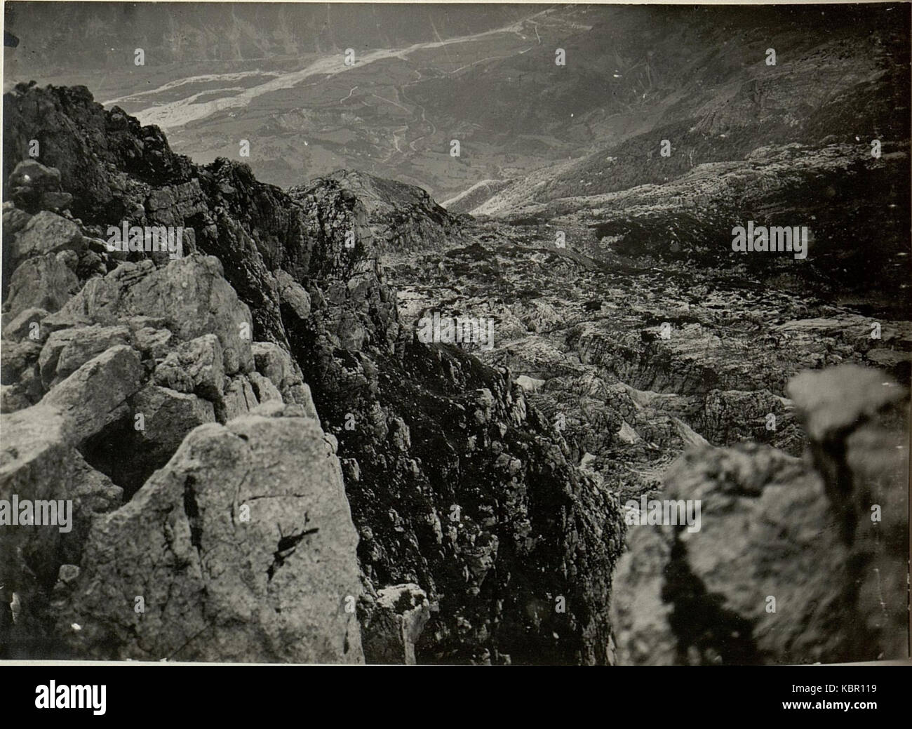 Blick vom Artillerie Beobachter mittleren ROMBON auf das Karstplateau ...
