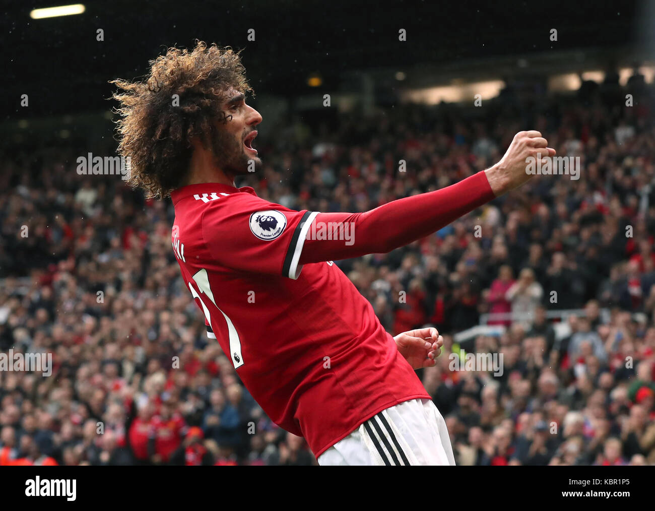 Manchester United's Marouane Fellaini celebrates scoring his side's ...